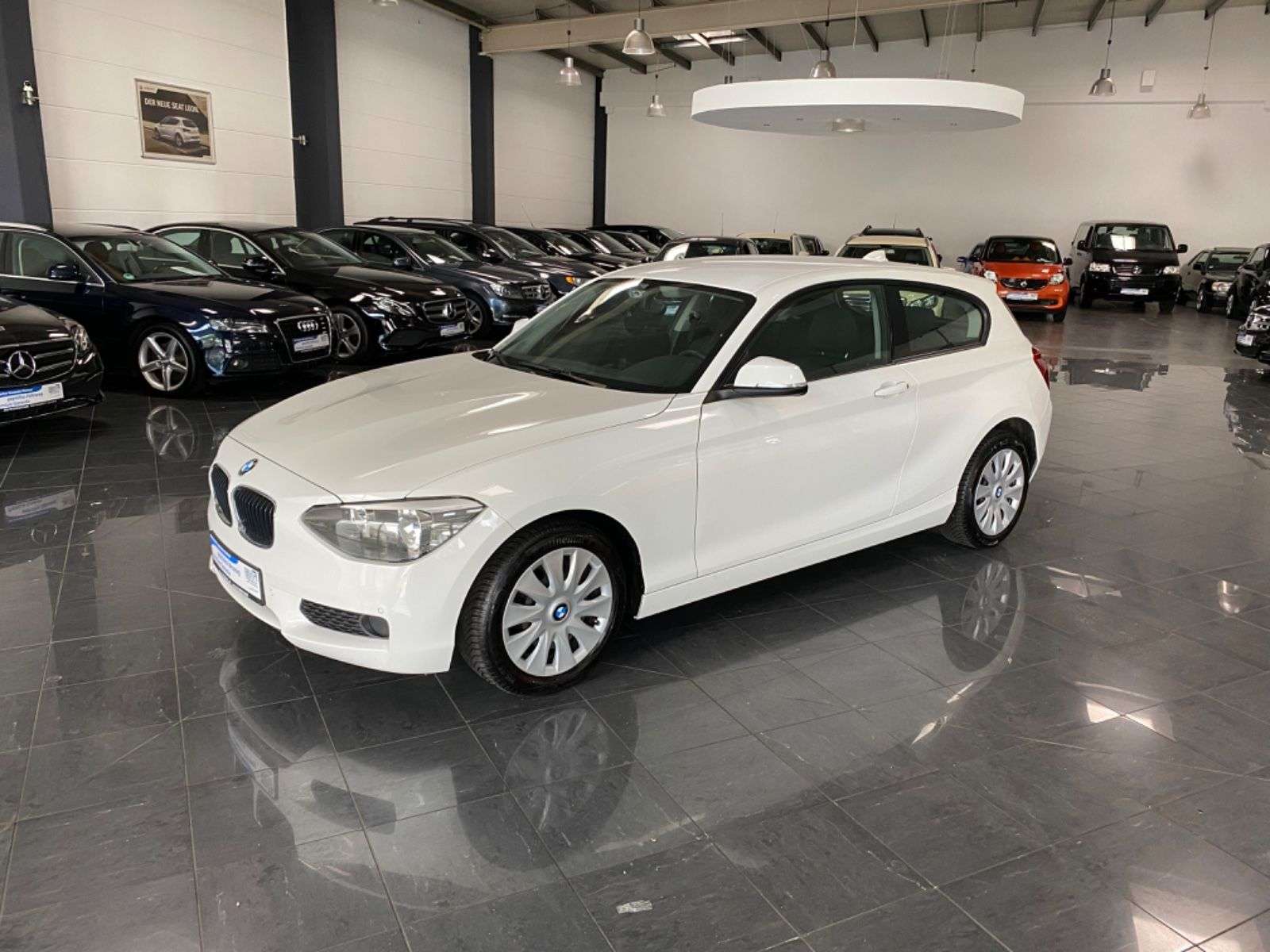 Coche BMW 114i Gasolina 2014 - 41115