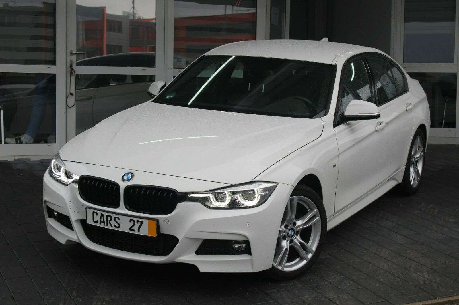 Coche BMW 320d Diésel 2018 - 27850