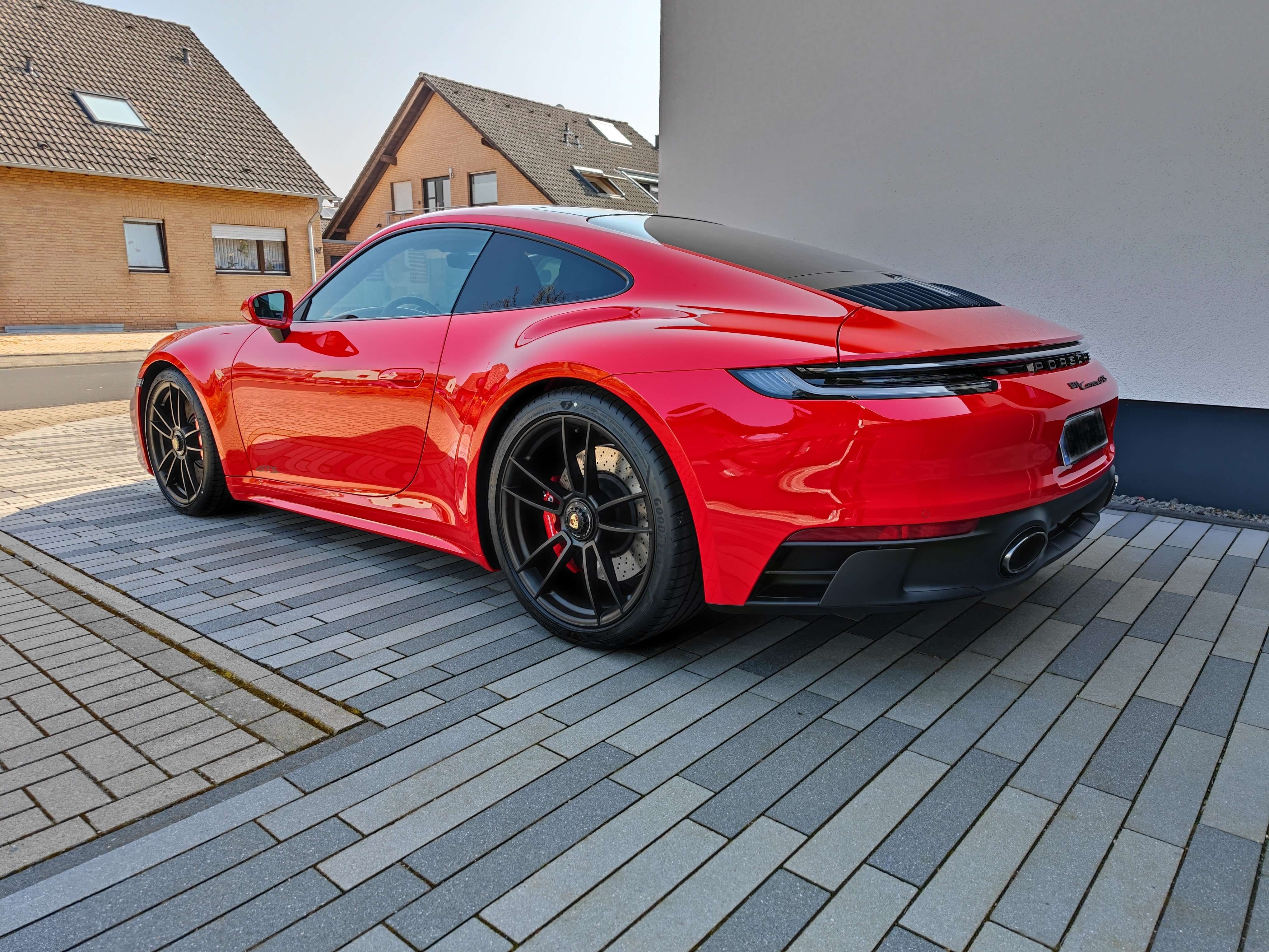 Coche PORSCHE 992 Gasolina 2022 - 64582