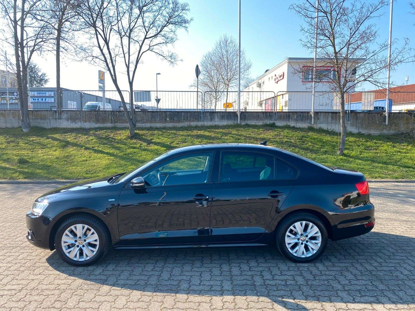 Coche VOLKSWAGEN Jetta Diésel 2013 - 48592