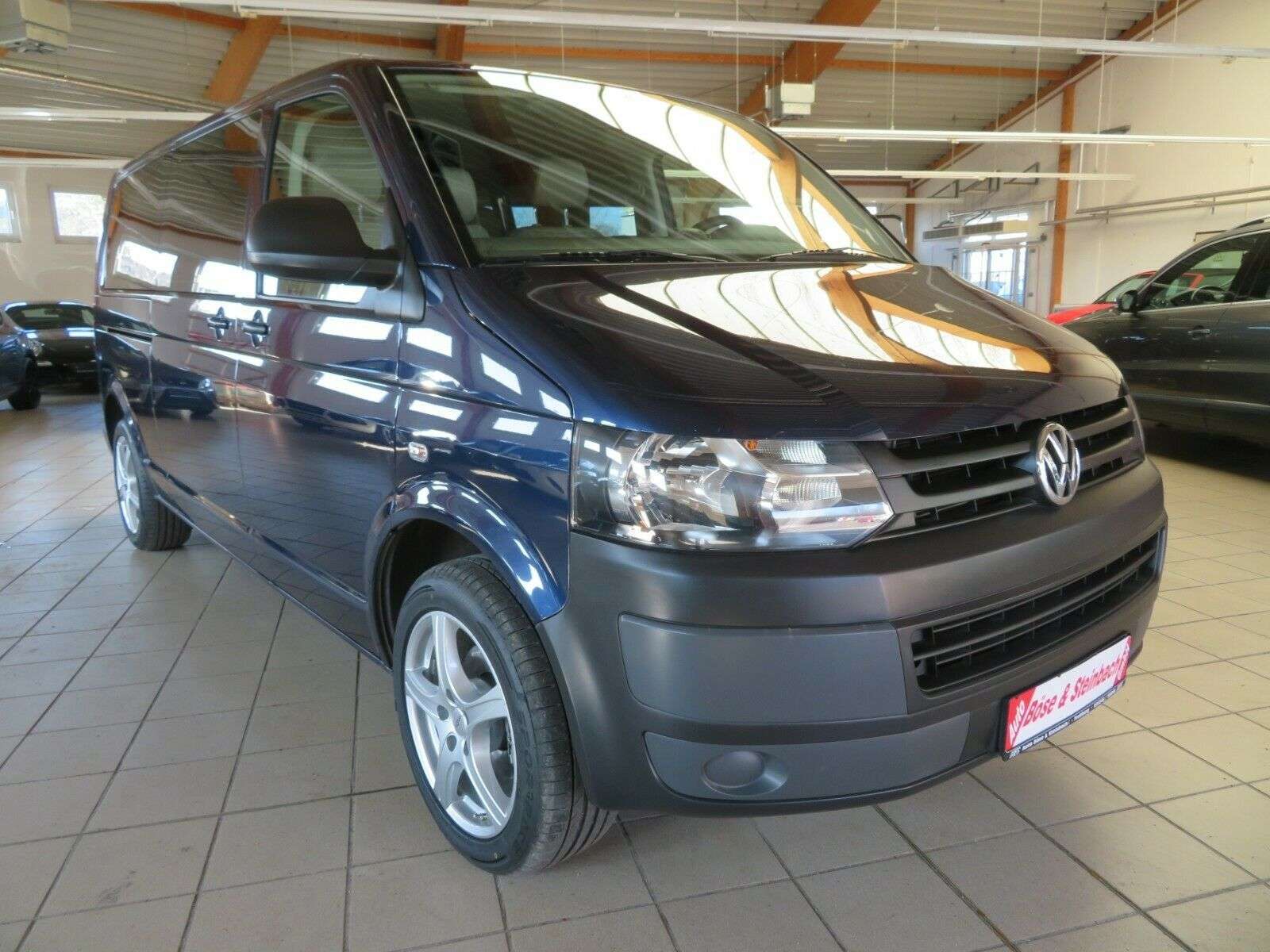 Coche VOLKSWAGEN T5 Kombi Diésel 2013 - 49729