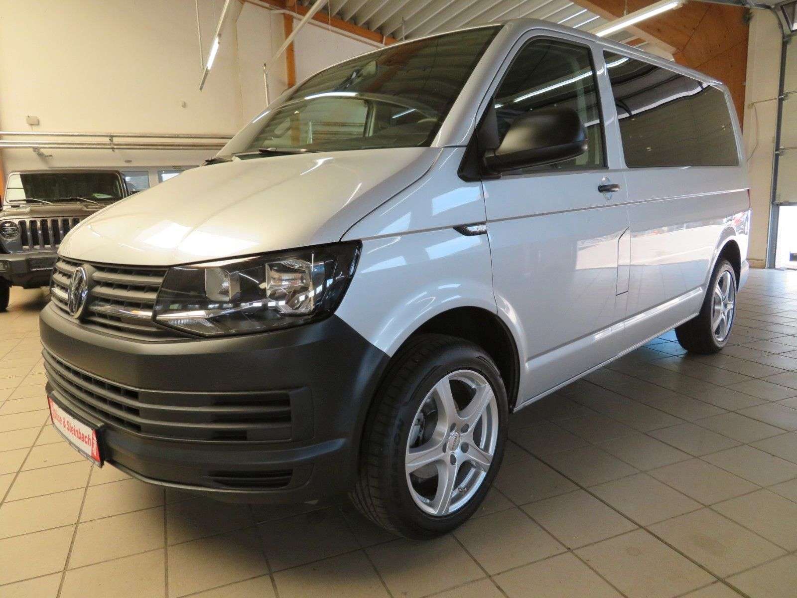 Coche VOLKSWAGEN T6 Kombi Diésel 2017 - 50454