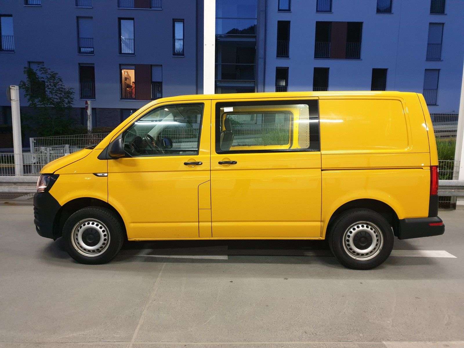 Coche VOLKSWAGEN T6 Transporter Diésel 2018 - 59049