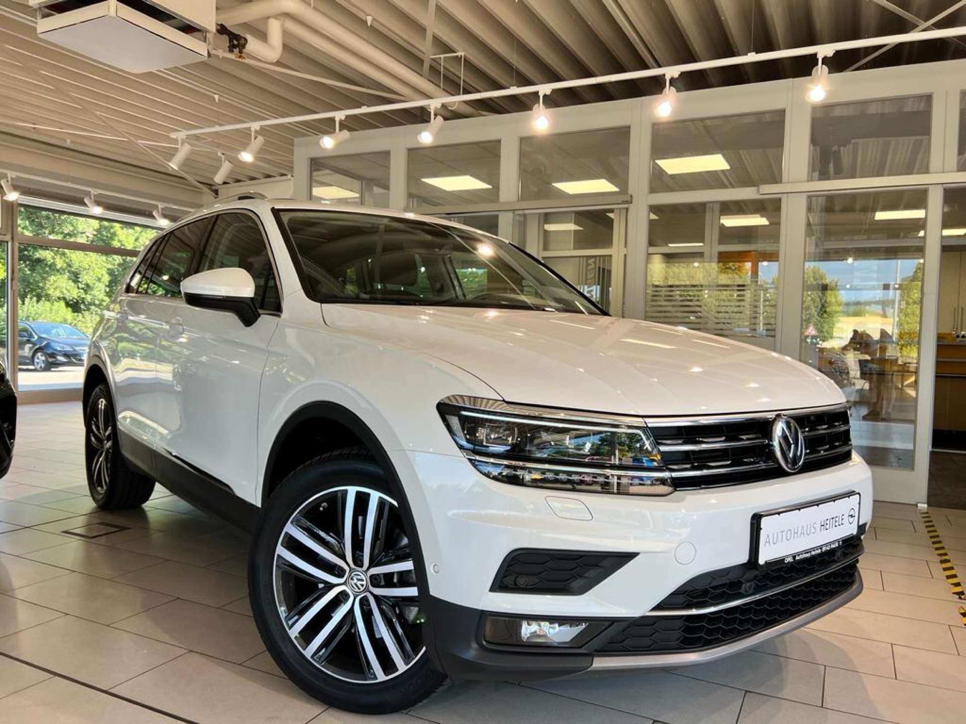 Coche VOLKSWAGEN Tiguan Diésel 2019 - 61415